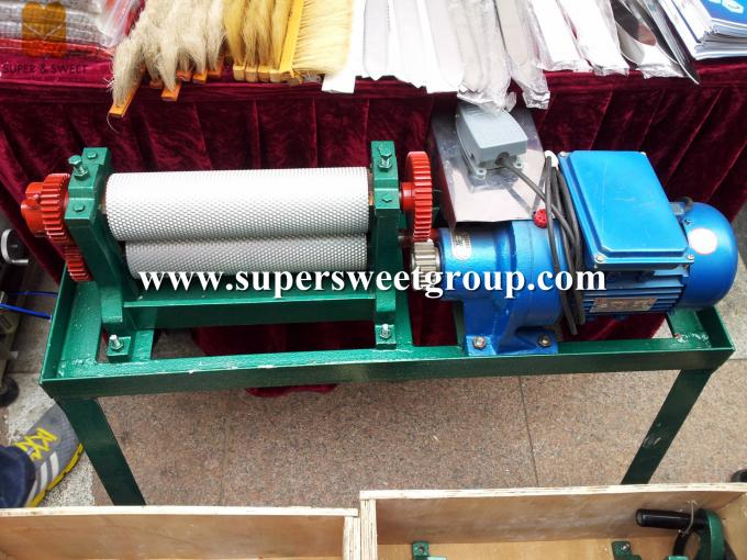 Automatic Bee wax foundation sheet roll making embossing machine